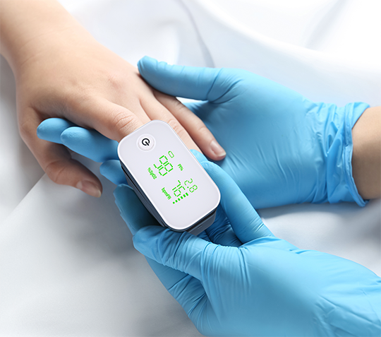 PULSOKSIMETRAS ant piršto – evolu.lt